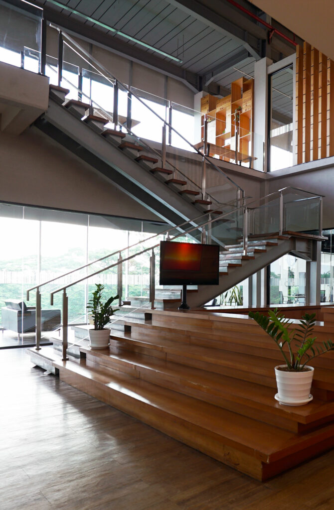 About Us - Biznet Networks